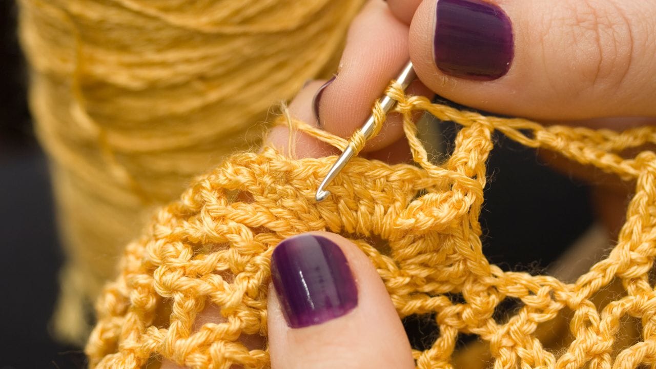 The ULTIMATE Guide to Preventing PAIN from CROCHETING - Elise Rose Crochet