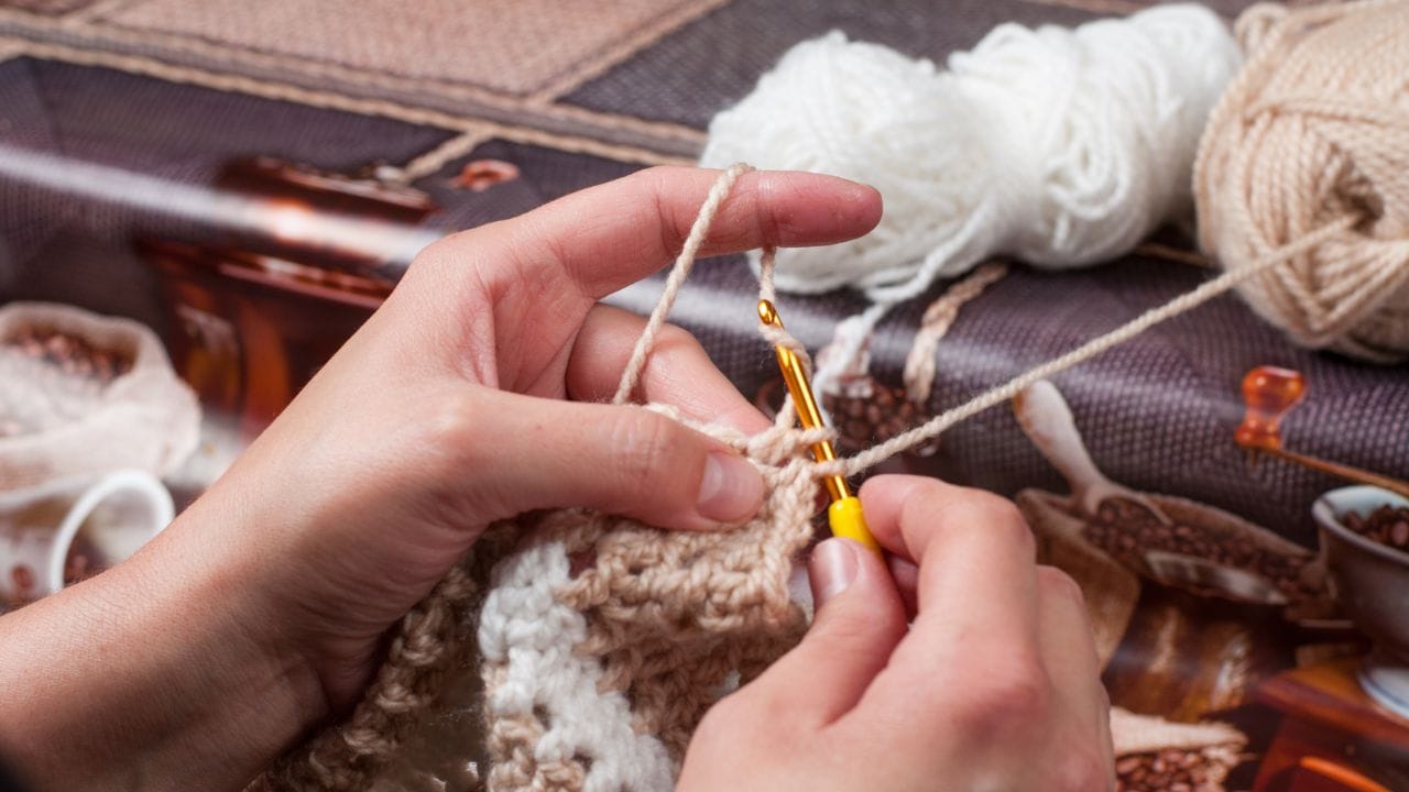 The ULTIMATE Guide to Preventing PAIN from CROCHETING - Elise Rose Crochet