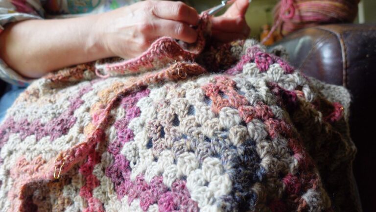 10 [MORE] MINDLESS CROCHET Projects When Your BRAIN Needs a BREAK ...